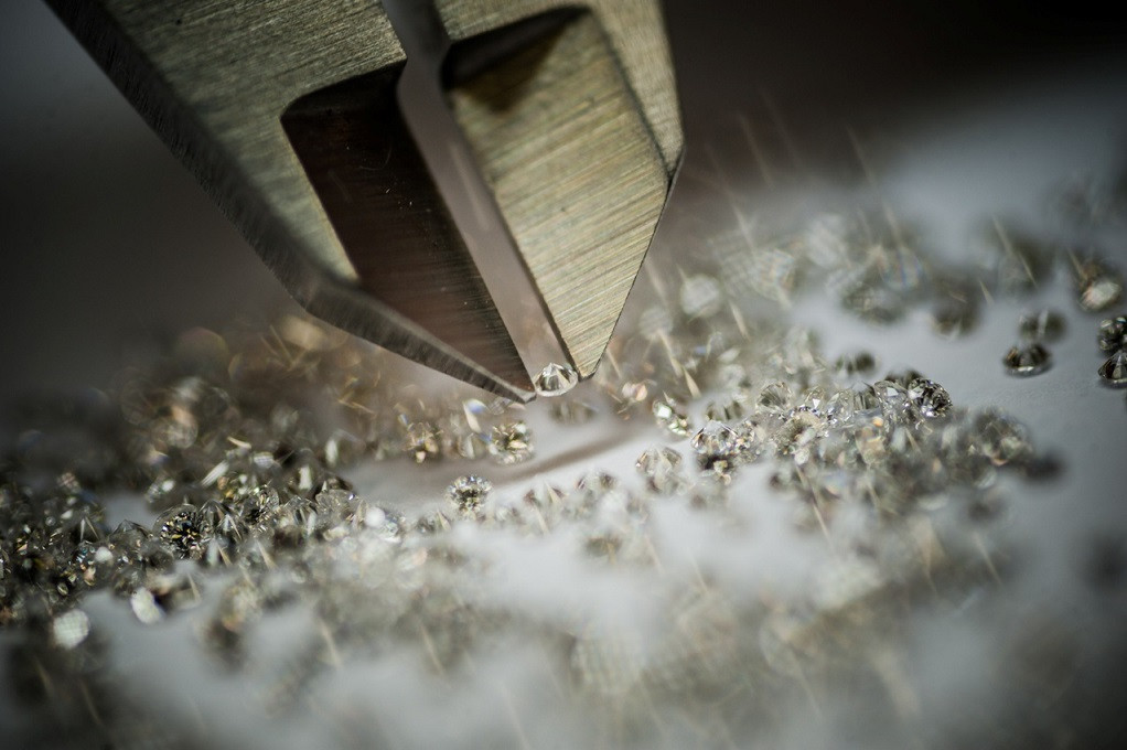 HNonline.sk - ALO diamonds