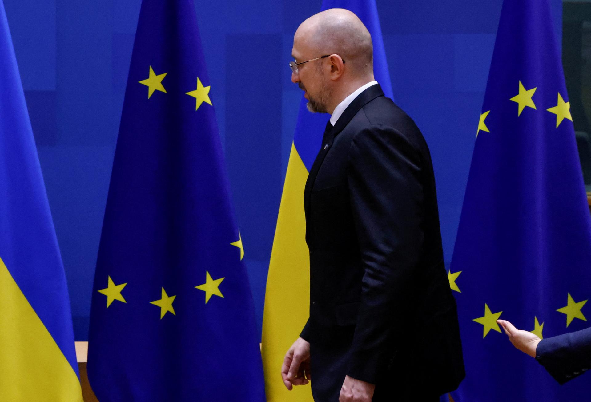 HNonline.sk - Rusko drží EÚ s dodávkami energií v šachu, varoval náčelník českého generálneho štábu