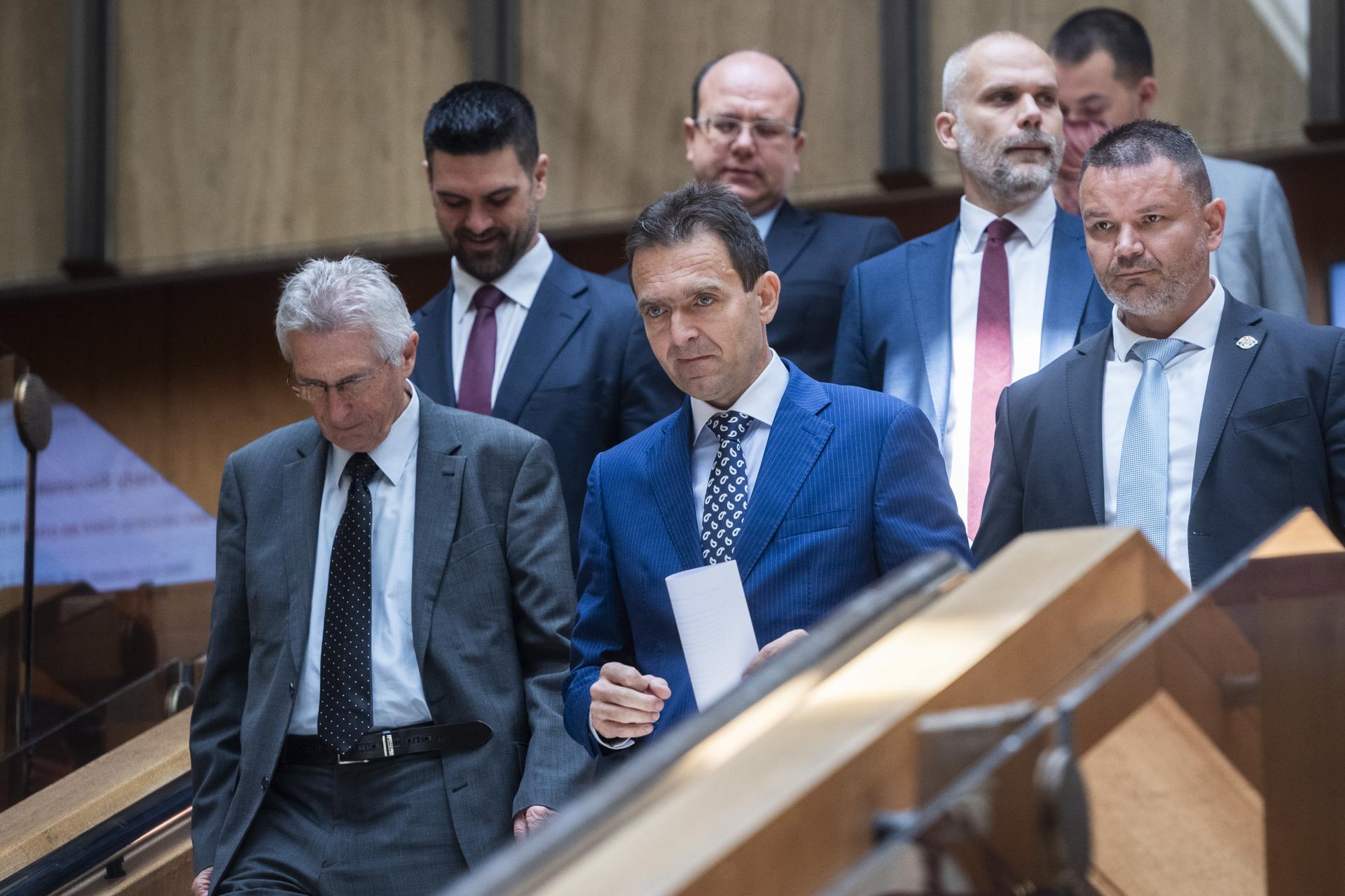 HNonline.sk - Vyjadrenia ministrov po rokovaní vlády