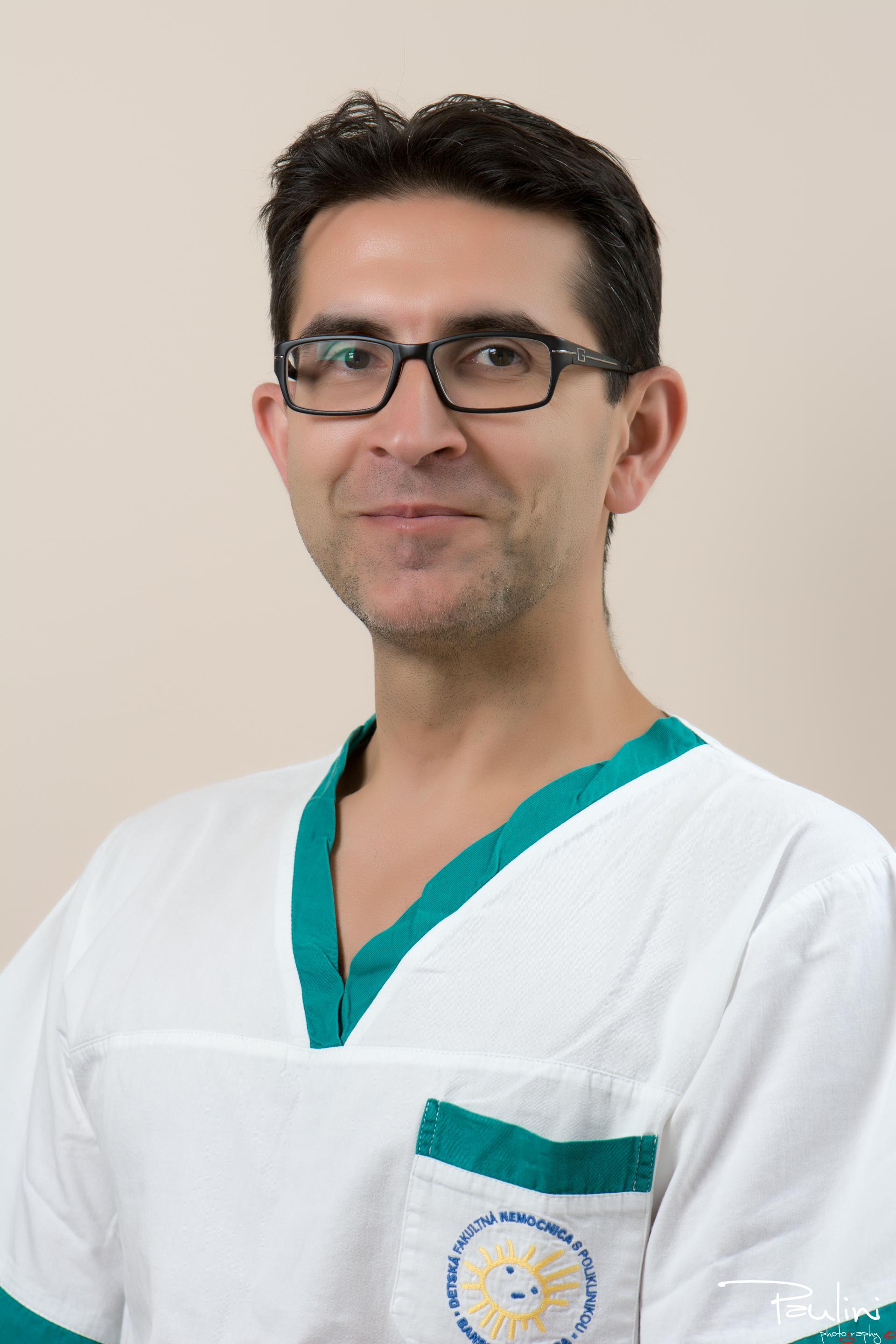 Mediweb.sk - DETSKÁ CHIRURGIA- MUDr. Roman Koreň, PhD., DFNsP Banská ...