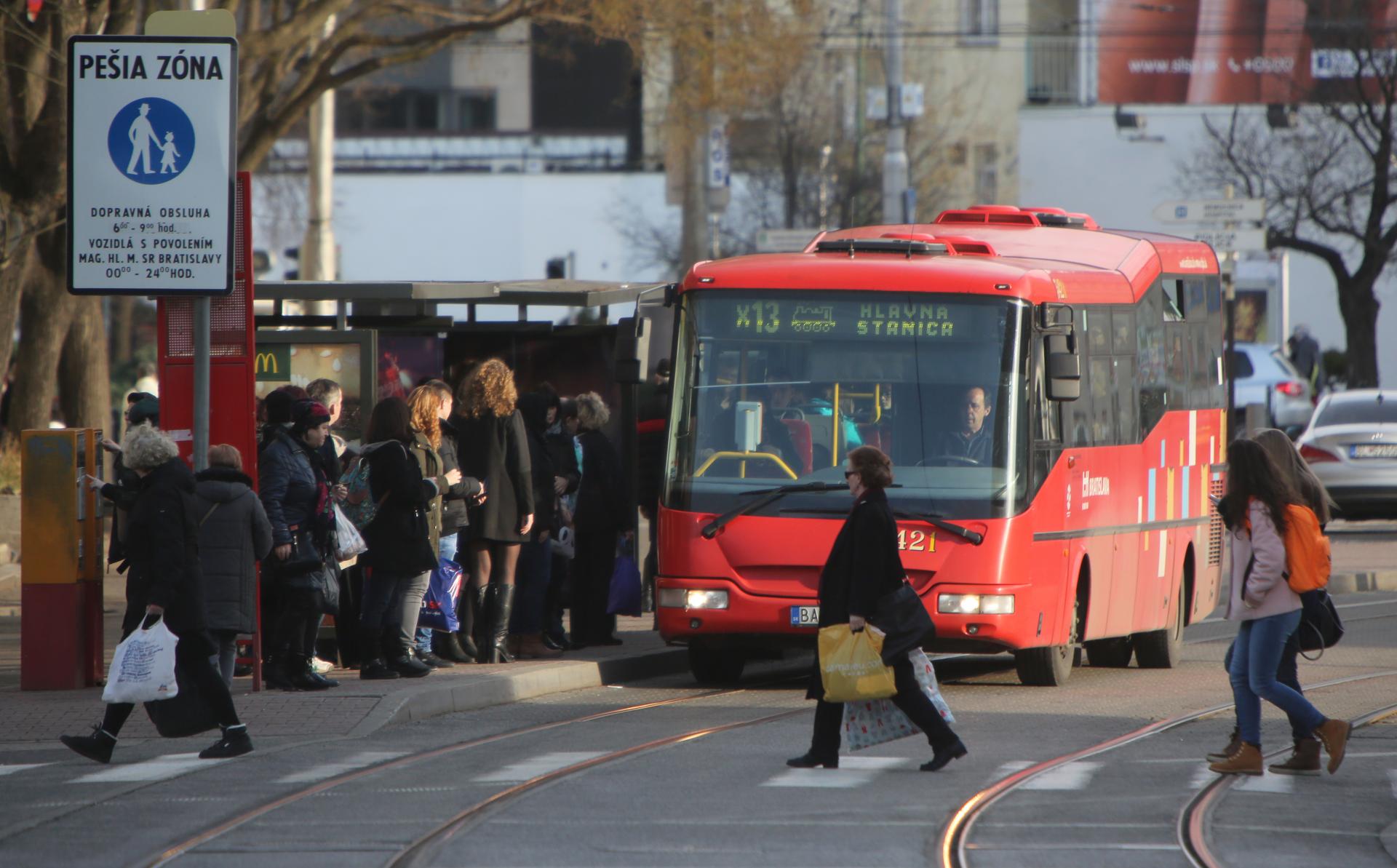HNonline.sk - Už dnes vstupujú do platnosti veľké zmeny v bratislavskej MHD, dotkne sa týchto ...