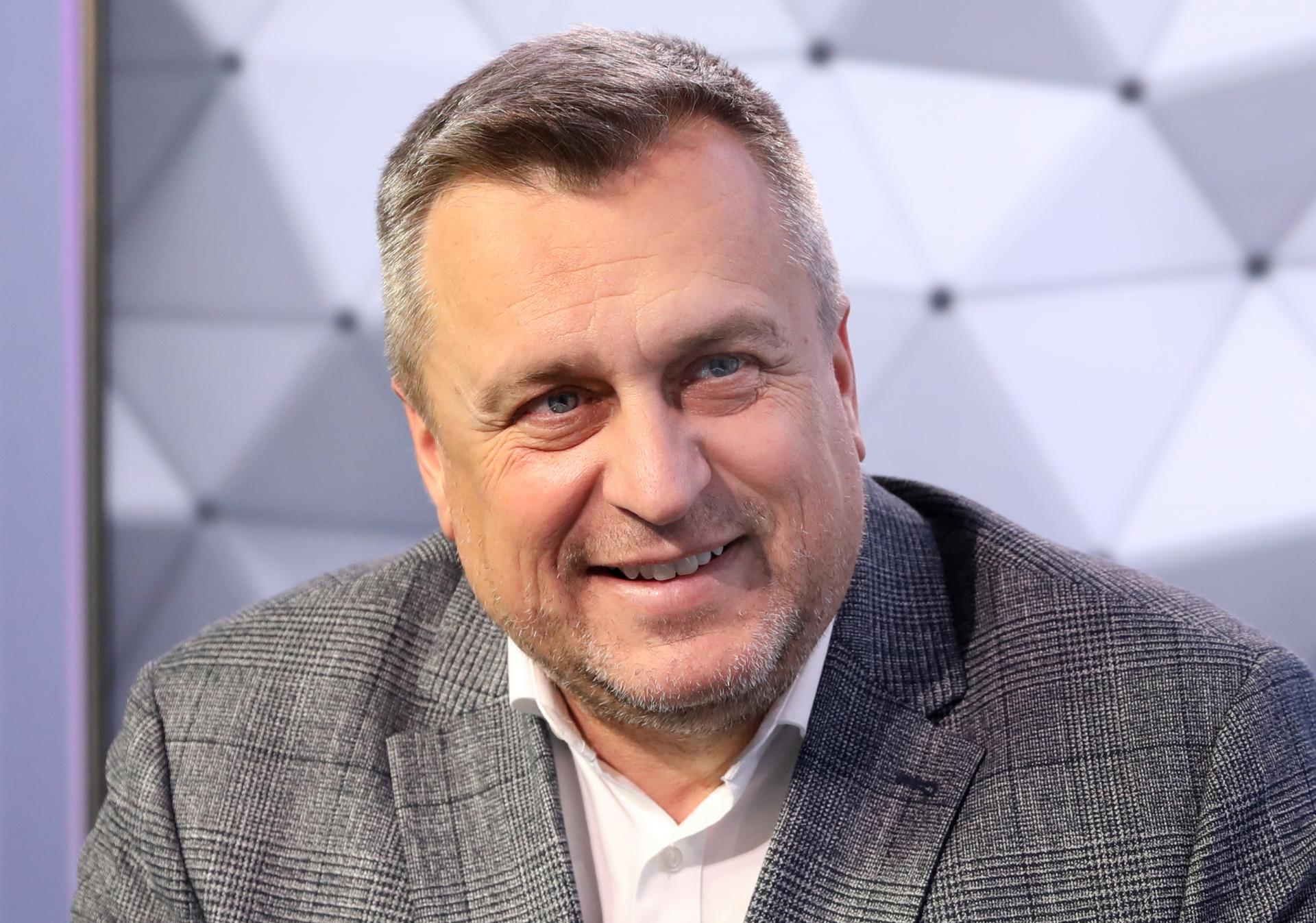 HNonline.sk - SNS zverejnila kandidátku do eurovolieb. Lídrom je Danko, na zozname sú aj Huliak ...