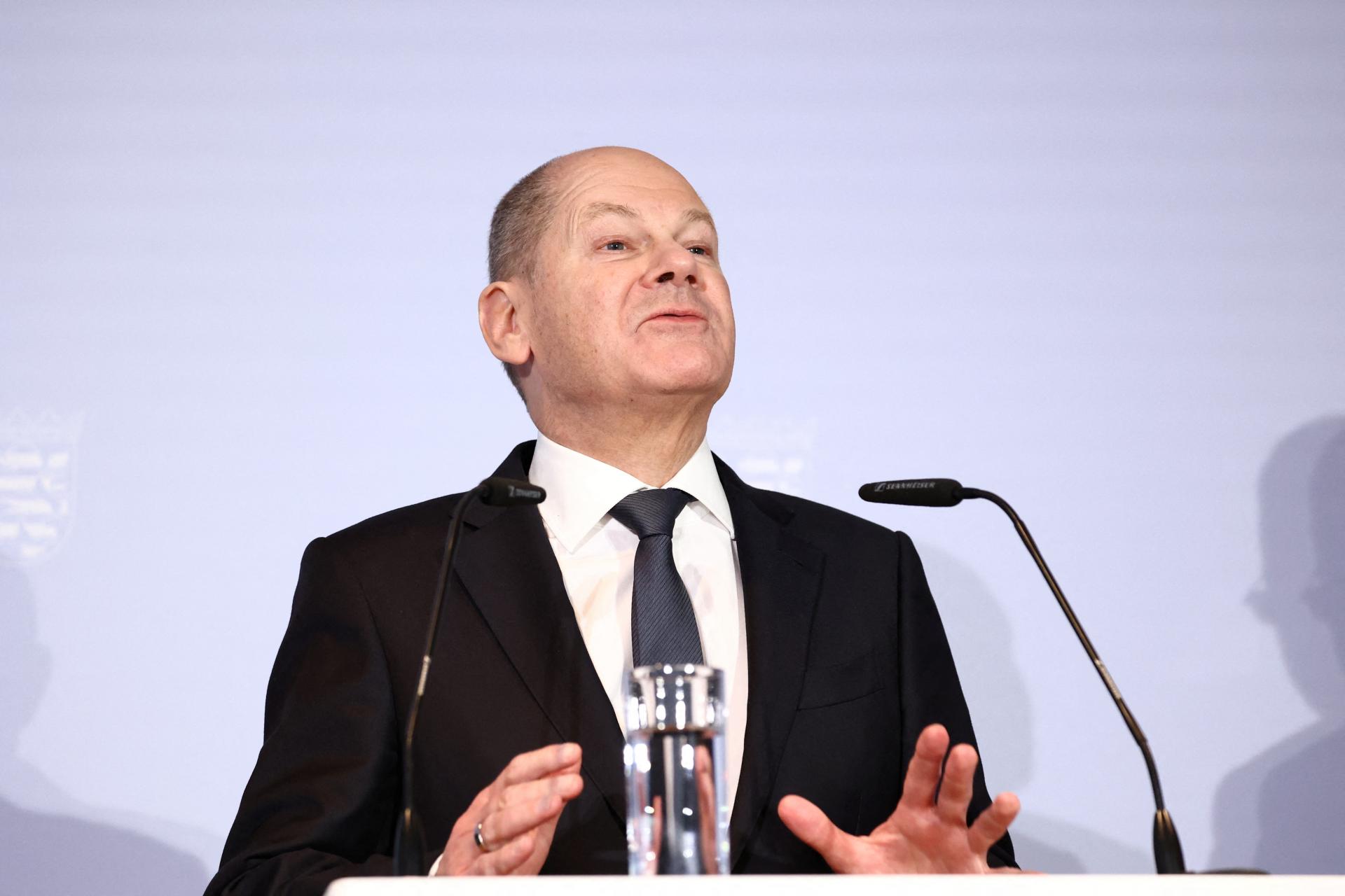 HNonline.sk - Scholz nesúhlasí s pápežovým názorom, aby Ukrajina vztýčila bielu vlajku