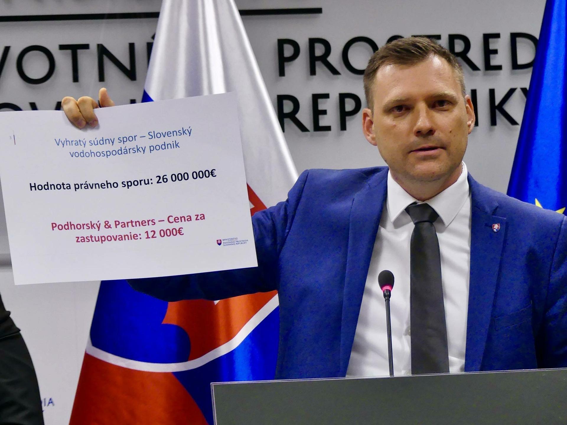 HNonline.sk - Snáď môžem mať právnika, ktorému verím. Kiča iba šteká, obhajuje Taraba ...