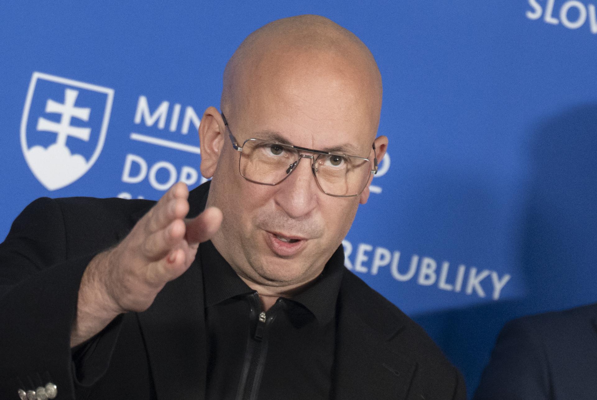 HNonline.sk - Minister Ráž: Stanica v Stupave by v budúcnosti mala slúžiť ako zázemie pre vlaky