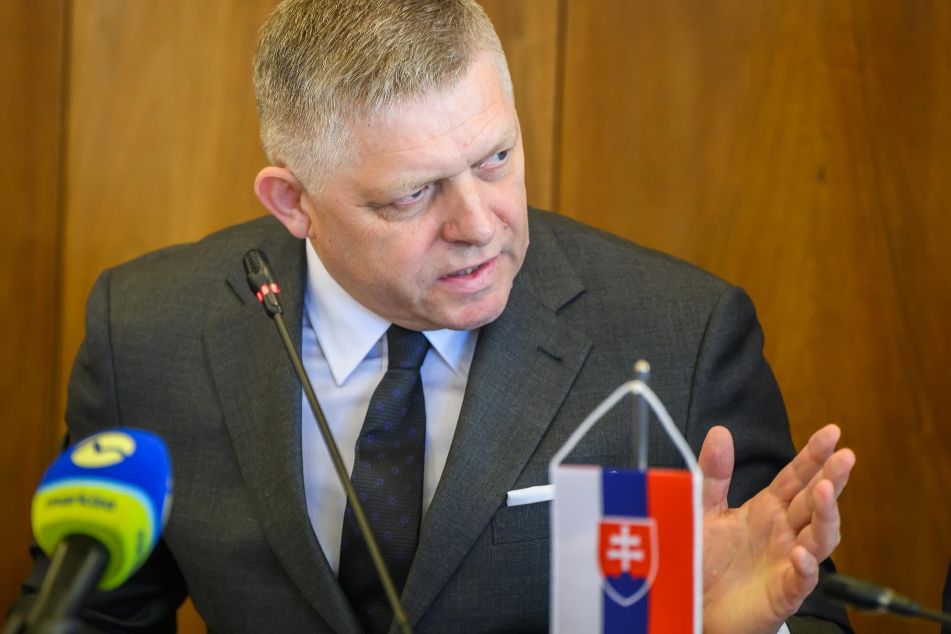 HNonline.sk - Fico: Pellegrini urobil pri študentovi chybu. Ja by som mu zobral ocenenie a ...