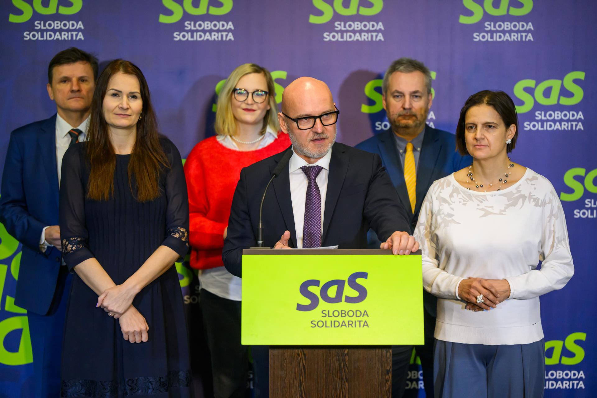 HNonline.sk - Tajná služba je zneužívaná. Jej šéf by mal na pozícii ...