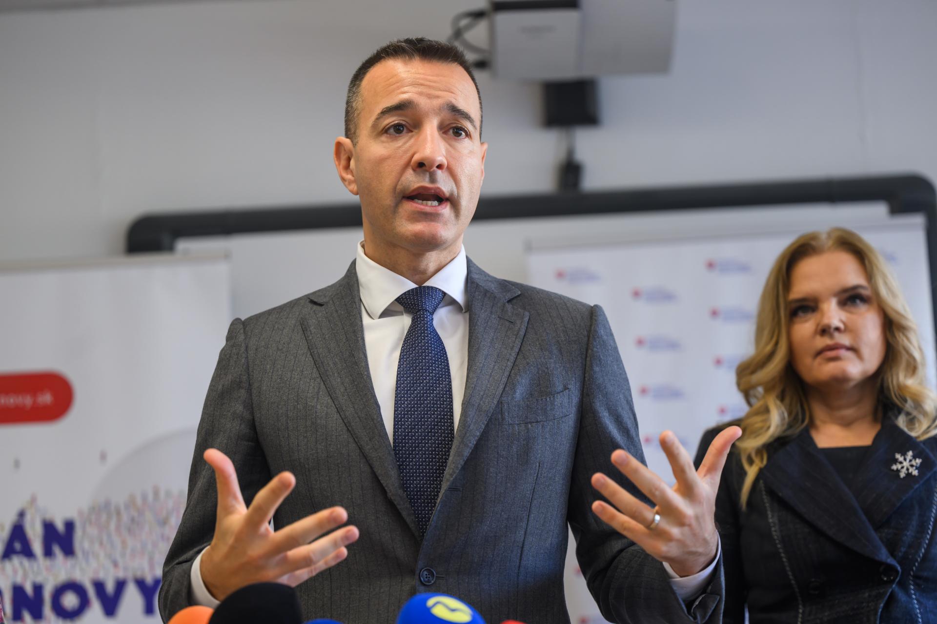 HNonline.sk - Slováci z ministrov najviac dôverujú Druckerovi, Fico zažíva pád. Jeden člen ...