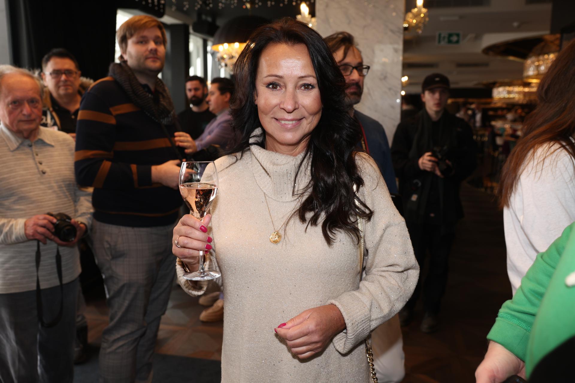 Svetevity.sk - Speváčka Heidi Janků: Troch mužov mala v živote alkoholikov, napriek tomu sa ...