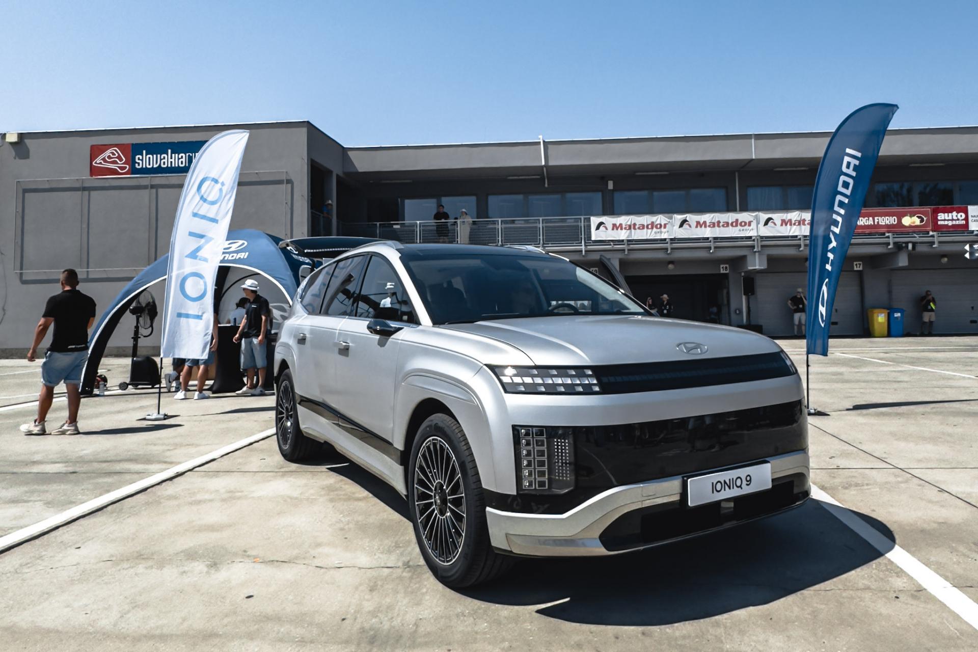 Úplne nové SUV od Hyundai je na Slovensku. Koľko stojí konkurent ...