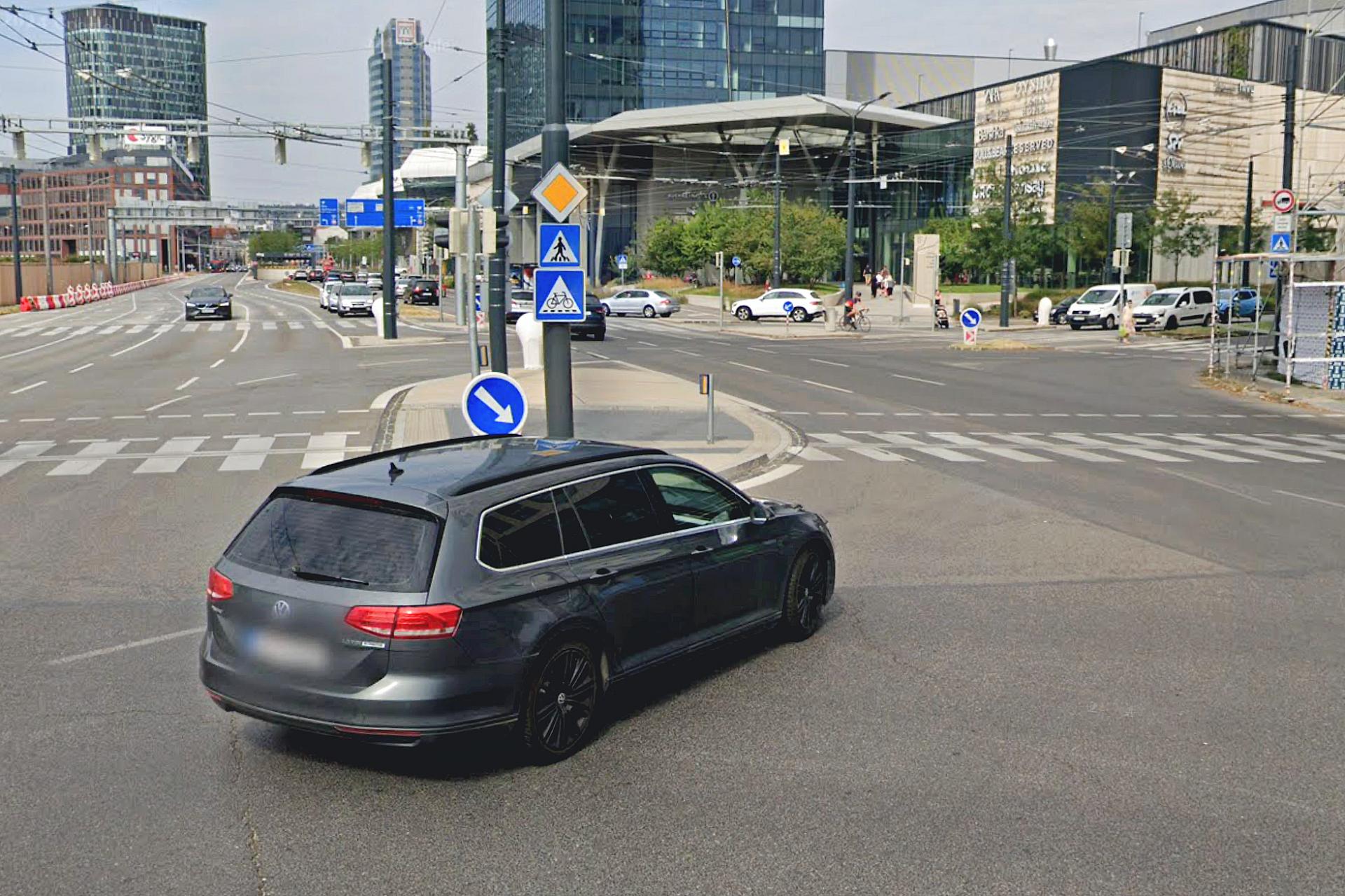 HNonline.sk - Ako vodič by ste mali dosiahnuť plný počet bodov. V opačnom prípade sa volantu vyhnite