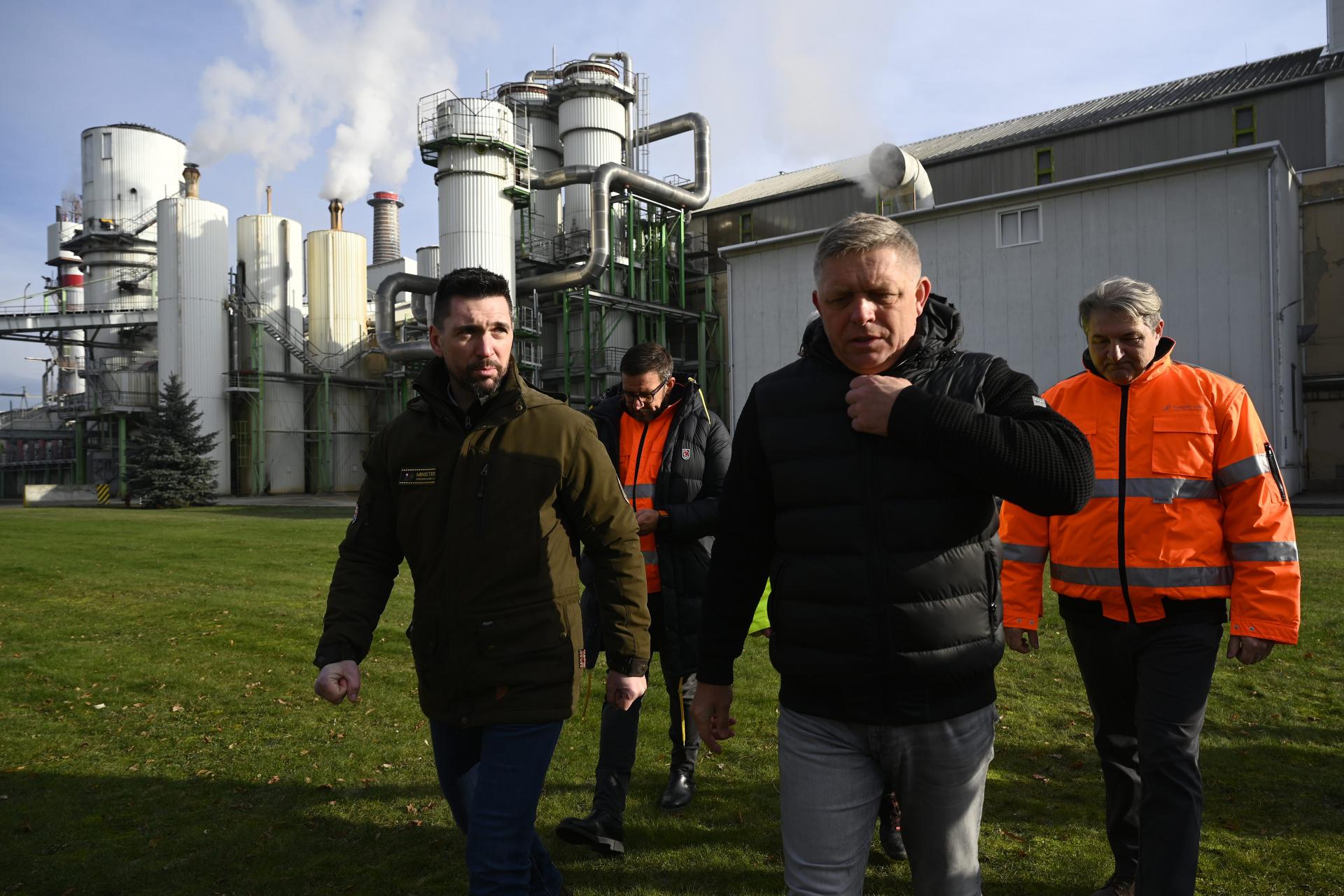 Štátny cukrovar na obzore? Takáč zvažuje odkúpenie fabriky, ktorú Nemci ...